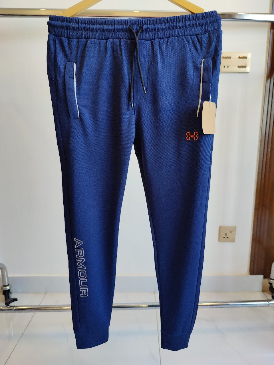Tracksuits & Trousers – Trace